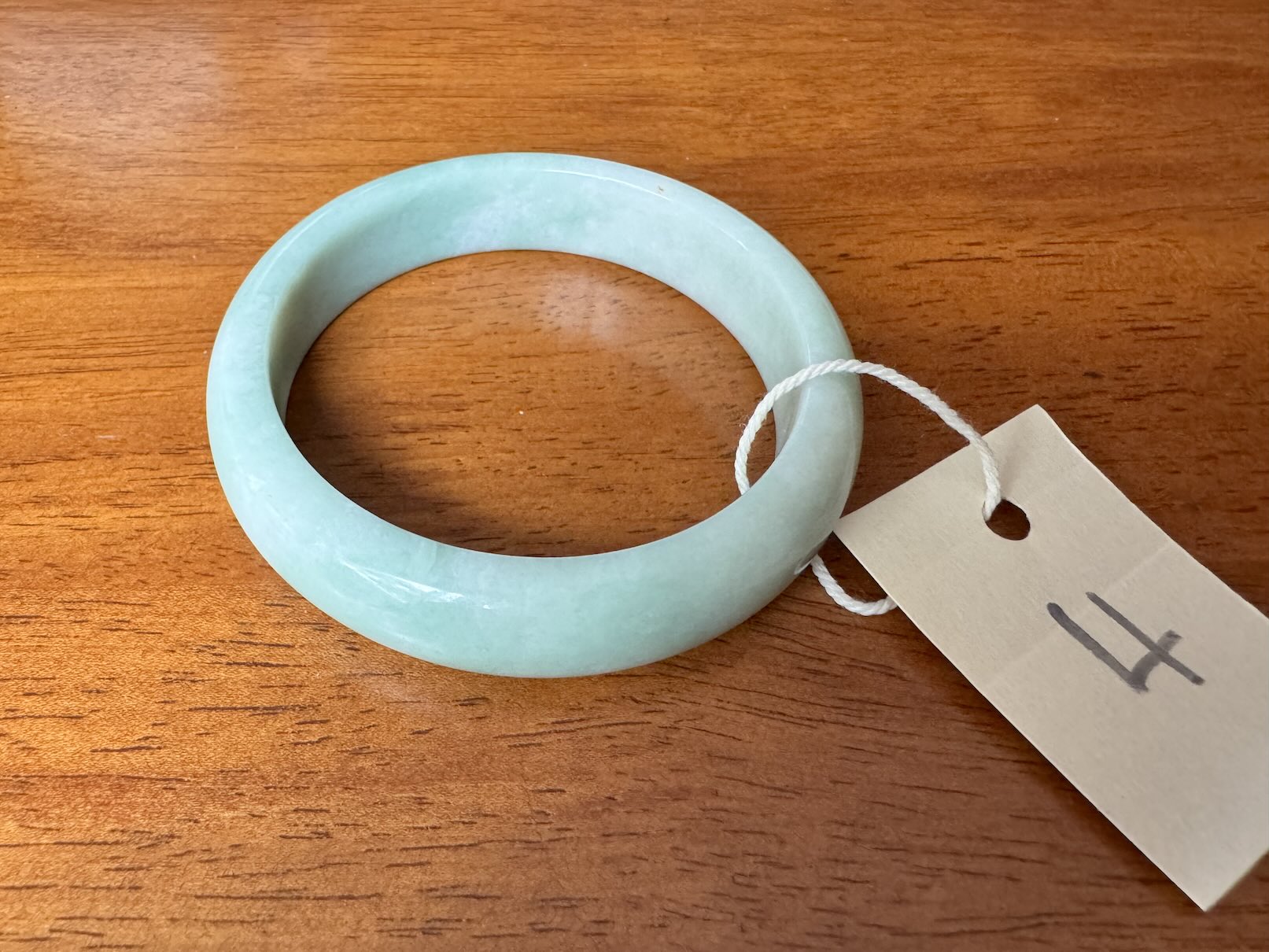 Real Jade vs Fake Jade: The Touch Experiment Identifying Jadeite Jade ...