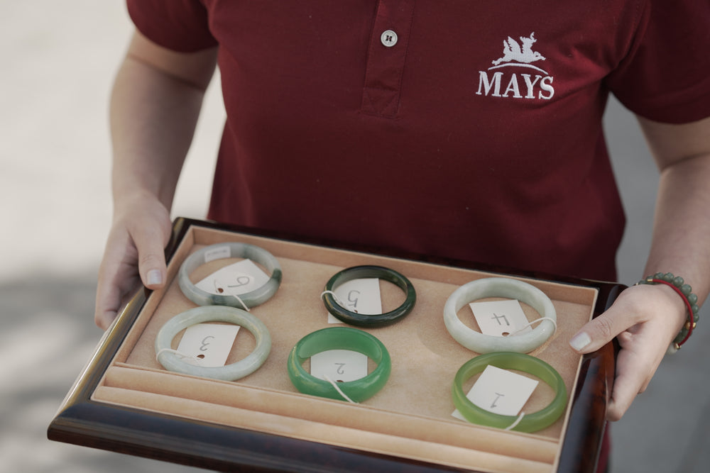 Real Jade vs Fake Jade: The Touch Experiment Identifying Jadeite Jade ...