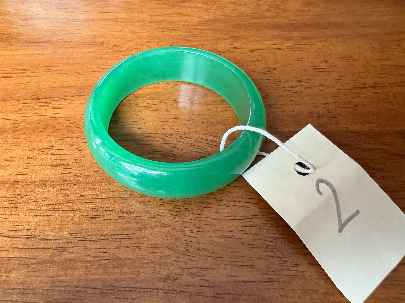 Real Jade vs Fake Jade: The Touch Experiment Identifying Jadeite Jade ...